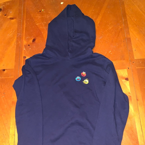 Uniqlo x KAWS | Sweaters | Kaws X Uniqlo X Sesame Street Collaboration ...